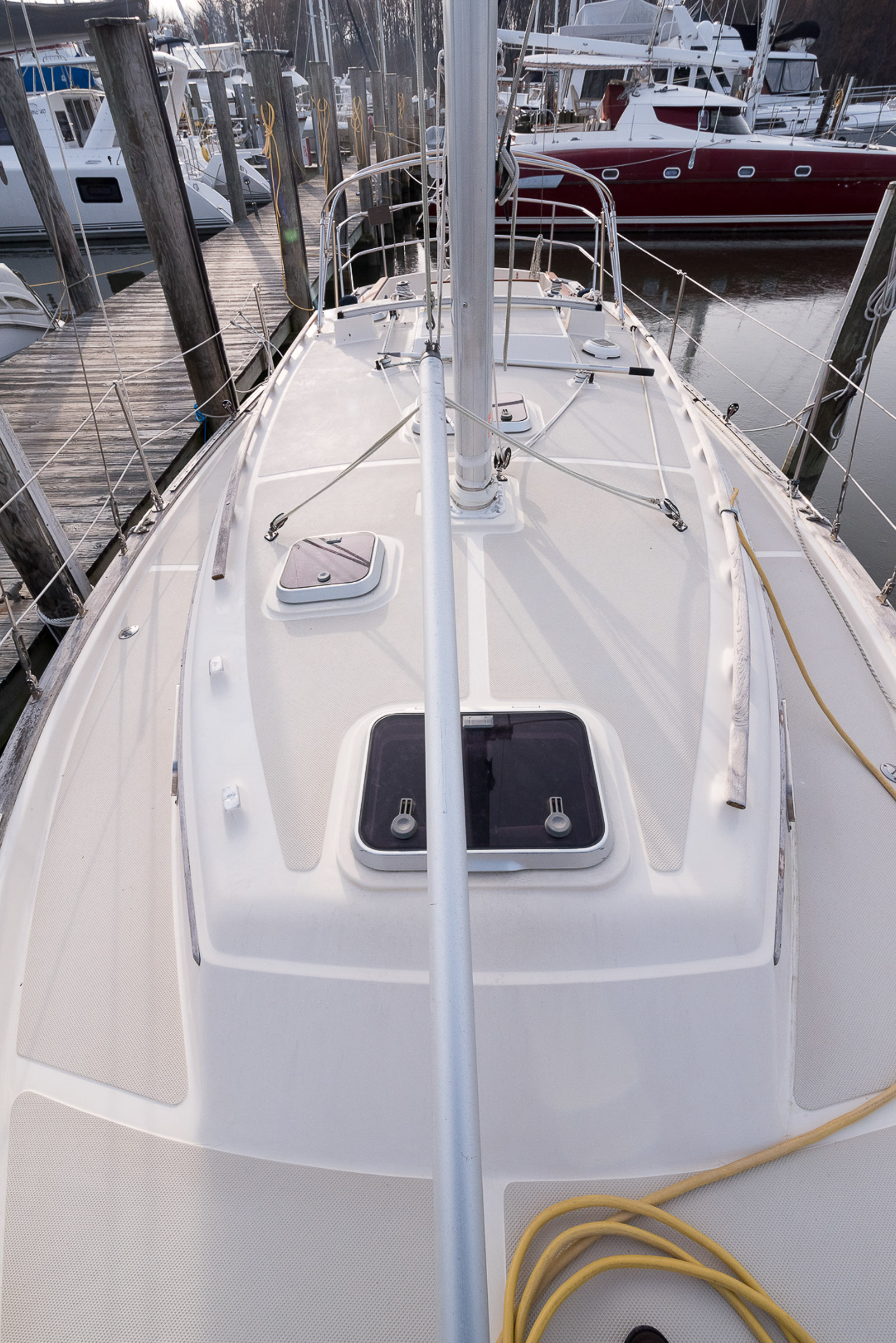 1988 Island Packet 31 Sail Boat for Auction